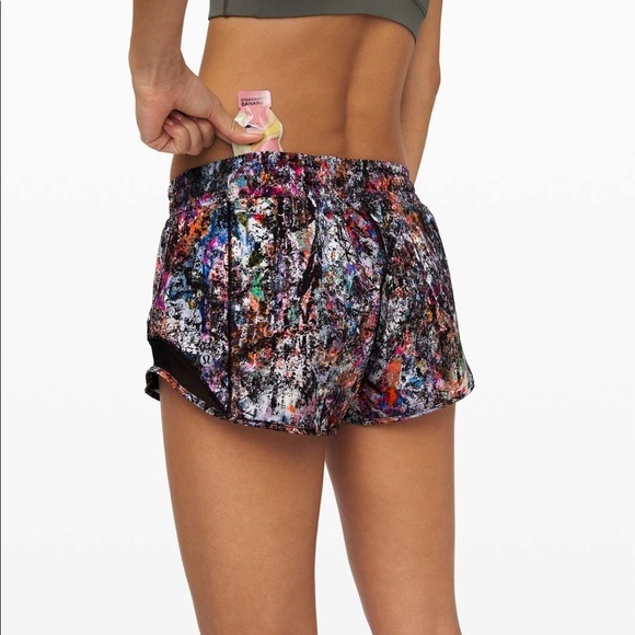Lululemon Hotty Hot 25